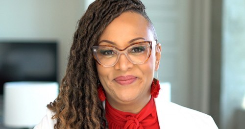 Black Female Eye Surgeon Develops Magnetic Lash Extensions That are ...